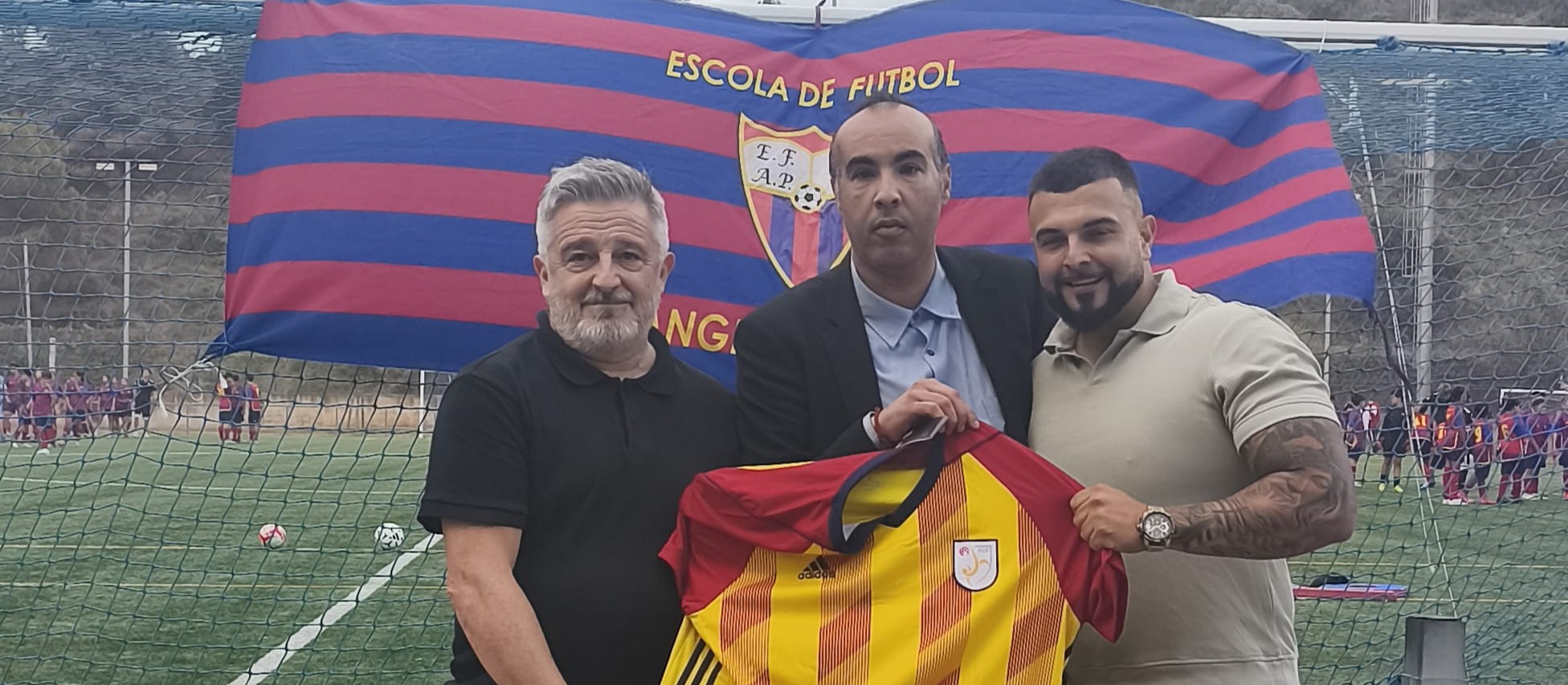 FCF | Assistència federativa a la presentació de l'Escola de Futbol ...